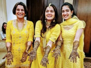Radhika Merchant Wiki, Age, Husband, Family, Biography - WikiBio