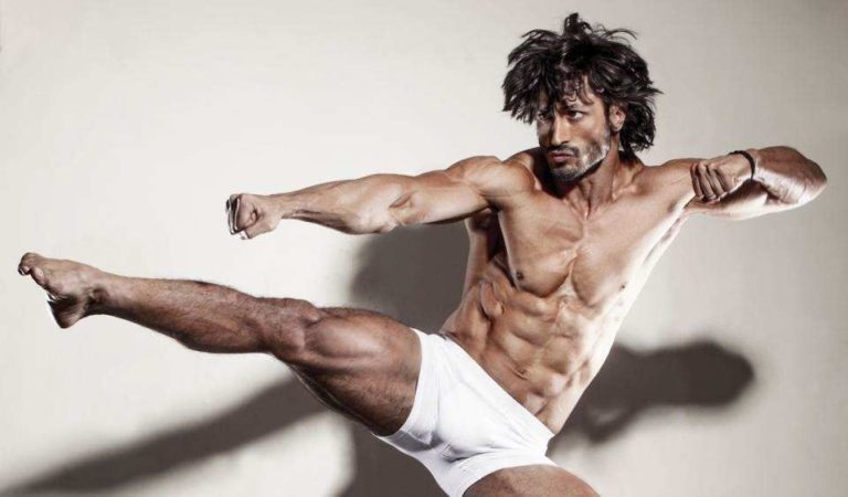 Vidyut Jammwal Wiki, Age, Girlfriend, Wife, Family, Biography & More - WikiBio