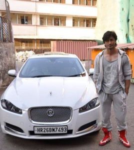 Vidyut Jammwal Wiki, Age, Girlfriend, Wife, Family, Biography & More - WikiBio