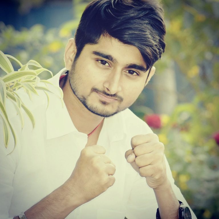 Deepak Thakur (Bigg Boss 12) Wiki, Age, Girlfriend, Family, Biography ...