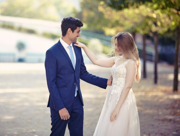 Dhruv Rathee Wiki, Age, Wife, Children, Family, Biography - WikiBio