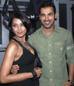 John Abraham Wiki, Height, Age, Wife, Girlfriend, Family, Biography ...