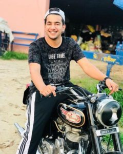 Jass Manak Wiki, Age, Girlfriend, Family, Biography & More - WikiBio