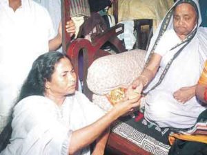 Mamata Banerjee Wiki, Age, Husband, Family, Biography - WikiBio