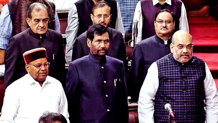 Amit Shah Wiki, Age, Caste, Wife, Children, Family, Biography - WikiBio