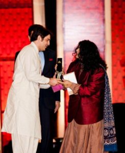 Abida Parveen Wiki, Age, Husband, Children, Family, Biography & More ...