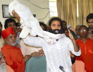 Baba Ramdev Wiki, Age, Wife, Family, Biography - WikiBio