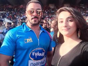 Diana Khan Wiki, Age, Boyfriend, Family, Biography & More - WikiBio