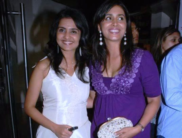 Amruta Subhash Wiki, Age, Boyfriend, Husband, Children, Family ...
