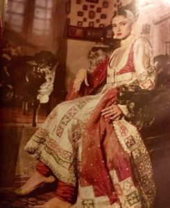 Mehr Tarar Wiki, Age, Boyfriend, Husband, Family, Children, Biography ...