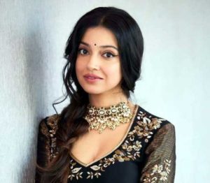 Divya Khosla Kumar Wiki, Height, Age, Boyfriend, Husband, Family ...