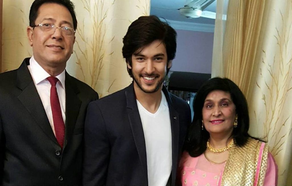Shivin Narang Wiki, Age, Girlfriend, Wife, Family, Biography & More ...