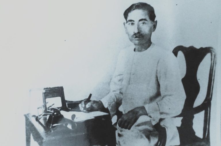 Munshi Premchand Wiki, Age, Death, Caste, Wife, Children, Family ...