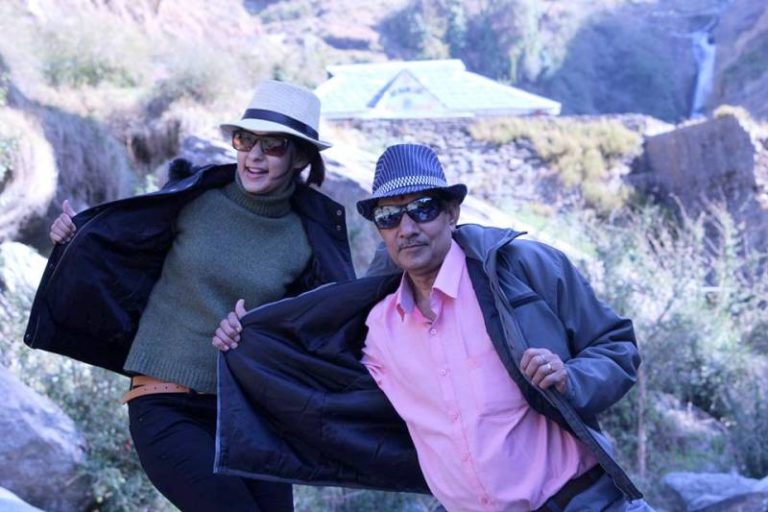 Meenakshi Joshi (News Anchor) Wiki, Age, Husband, Children, Family ...