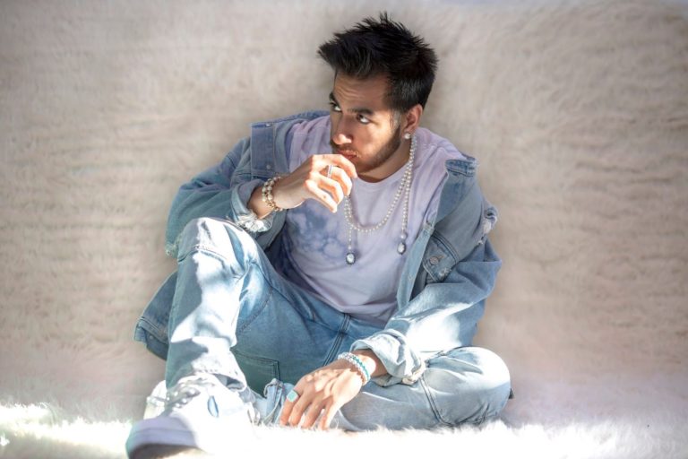 Akash Ahuja Wiki, Age, Height, Family, Girlfriend, Biography & More ...