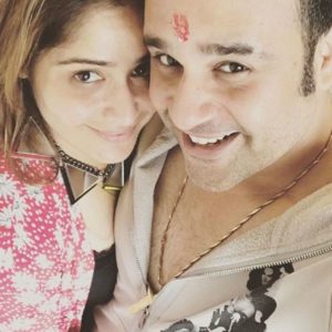 Krushna Abhishek Wiki, Age, Height, Wife, Children, Family, Biography ...