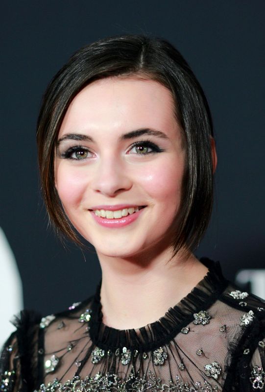 Lara McDonnell Wiki, Age, Boyfriend, Family, Biography & More - WikiBio