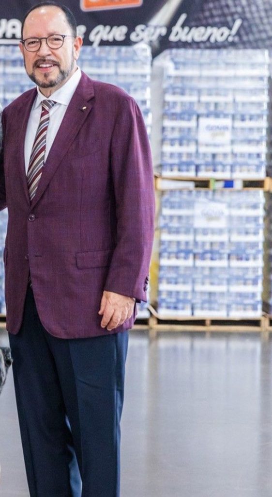 Robert Bob Unanue Wiki, Age, Wife, Family, Biography & More - WikiBio