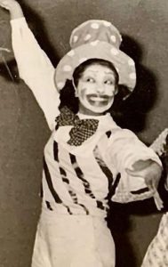 Divya Seth Wiki, Age, Husband, Children, Family, Biography - WikiBio