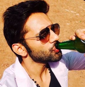 Rahul Vaidya Wiki, Height, Age, Girlfriend, Wife, Family, Biography ...