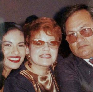 Selena Quintanilla Wiki, Height, Age, Death, Husband, Family, Biography ...