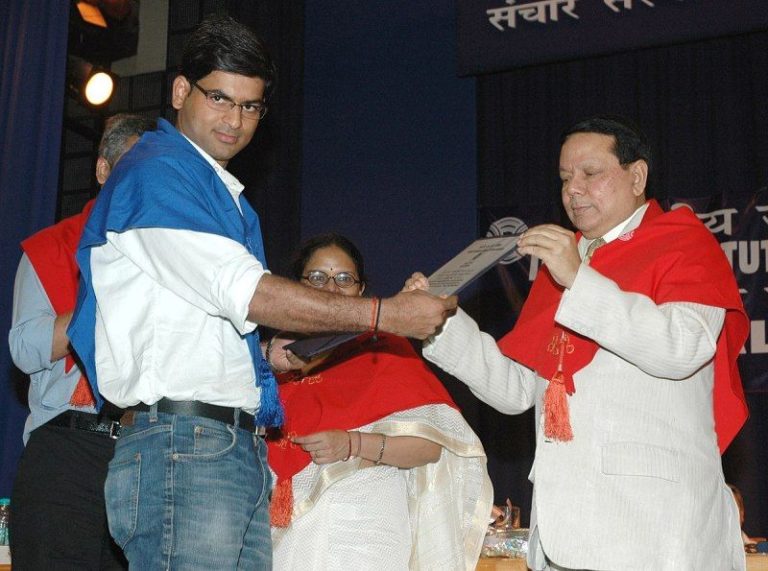 Saurabh Dwivedi Wiki, Age, Caste, Wife, Children, Family, Biography ... Saurabh Dwivedi Wiki, Age, Caste, Wife, Children, Family, Biography ...