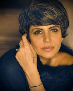 Mandira Bedi Height, Age, Husband, Children, Family, Biography & More ...
