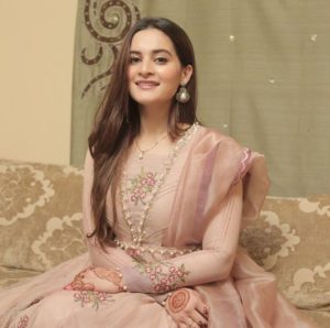 Aiman Khan (Pakistani Actress) Wiki, Height, Age, Boyfriend, Husband, Family, Biography & More ...