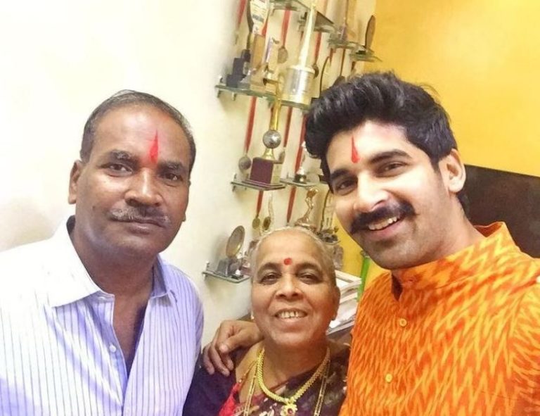 Akshay Waghmare Wiki, Height, Age, Girlfriend, Wife, Family, Biography ...