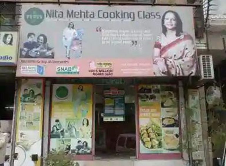 Nita Mehta Wiki, Height, Age, Husband, Children, Family, Biography ...