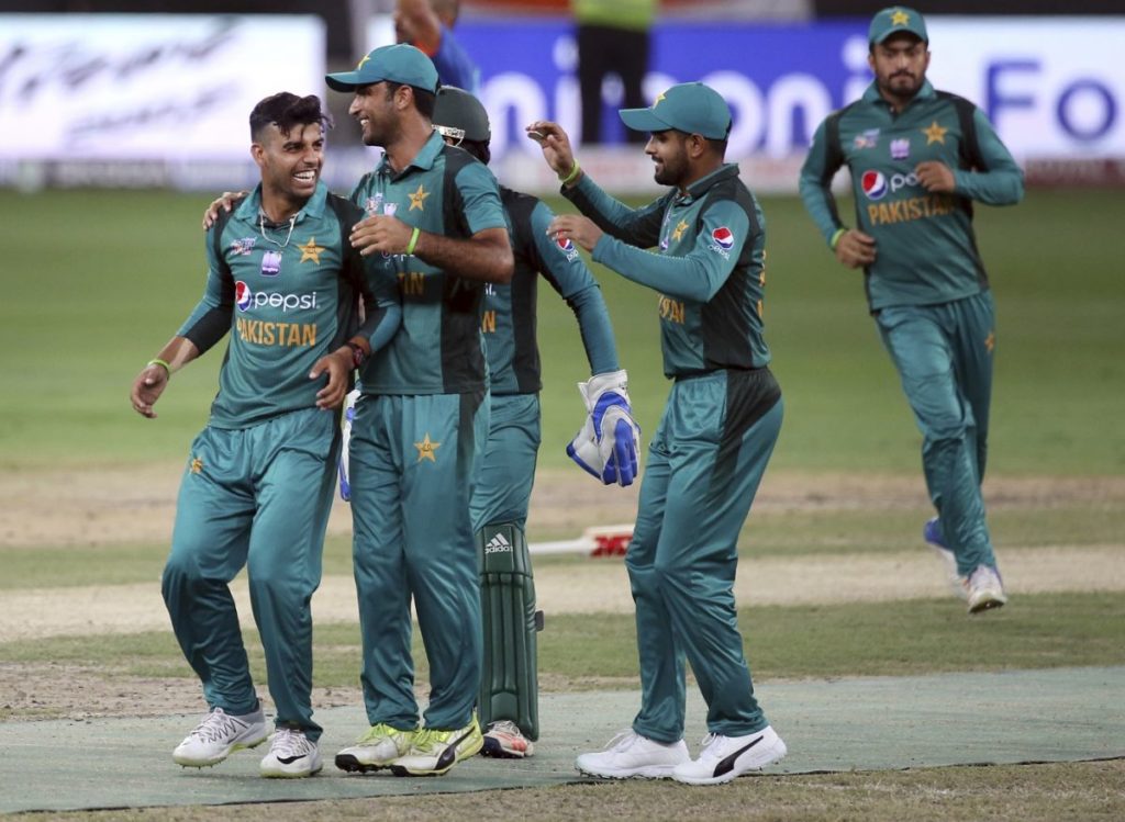 Shadab Khan Wiki, Height, Age, Girlfriend, Family, Biography & More ...