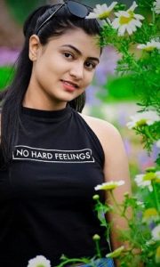 Surbhi Rathore Wiki, Height, Age, Boyfriend, Family, Biography & More ...