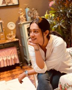 Eka Lakhani, Wiki, Age, Husband, Children, Family, Biography & More - WikiBio