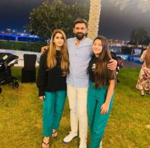 Mohammad Hafeez Wiki, Height, Age, Wife, Children, Family, Biography ...