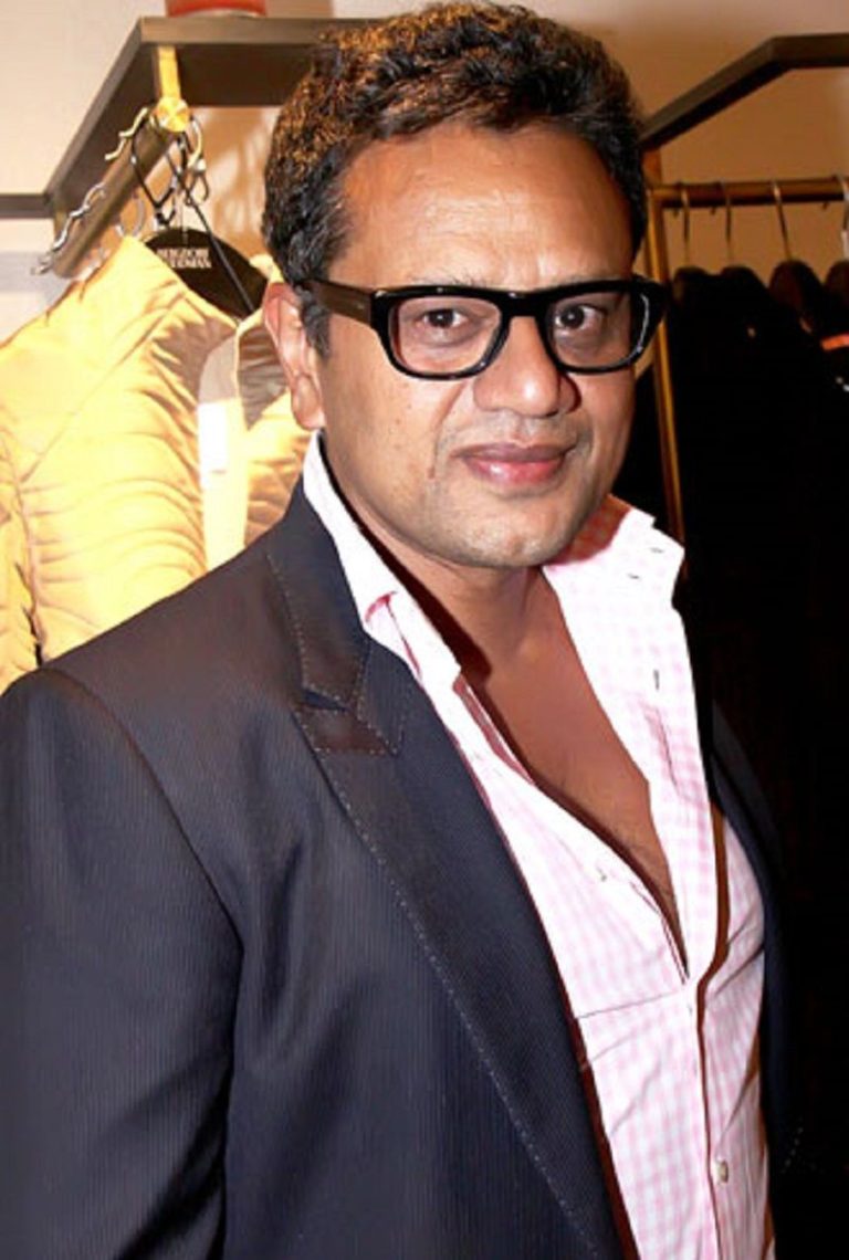 Naeem Khan Wiki, Age, Wife, Family, Biography & More - WikiBio