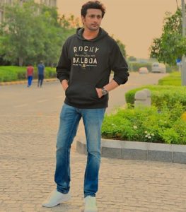 Yash Pandit Wiki, Height, Age, Girlfriend, Wife, Family, Biography ...