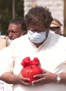 Aadinath Mangeshkar Wiki, Age, Wife, Family, Biography & More - WikiBio