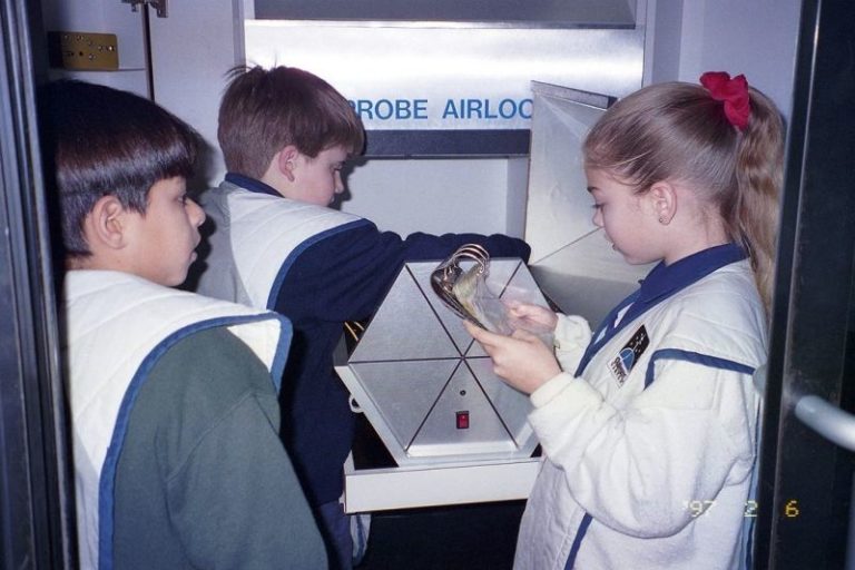 Anna Menon Wiki, Age, Boyfriend, Husband, Family, Biography & More ...