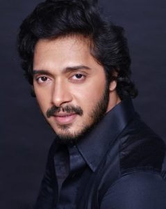 Shreyas Talpade Wiki, Height, Age, Wife, Children, Family, Biography ...