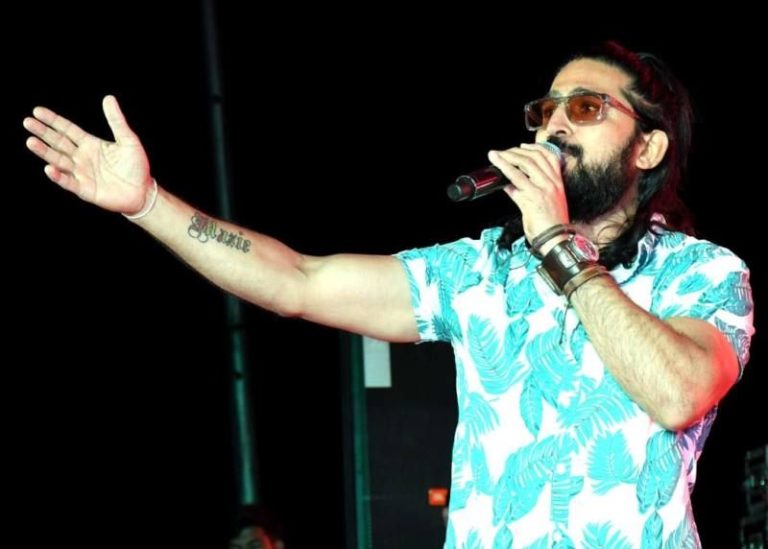 Anuj Sharma Height, Age, Girlfriend, Wife, Children, Family, Biography ...