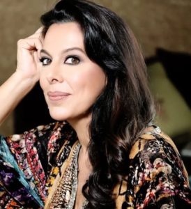 Pooja Bedi Wiki, Age, Boyfriend, Husband, Children, Family, Biography ...