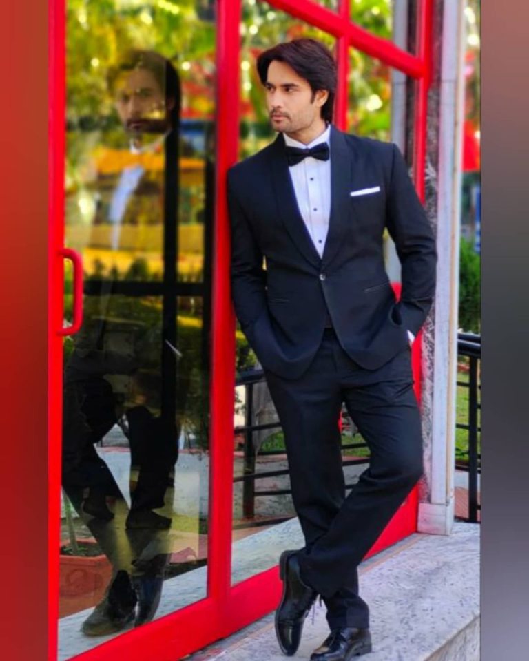 Vivian Dsena Wiki, Height, Age, Girlfriend, Wife, Family, Biography ...