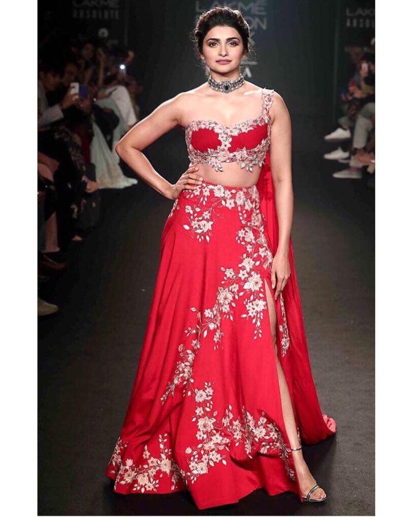 Prachi Desai Wiki, Age, Boyfriend, Family, Biography & More - WikiBio