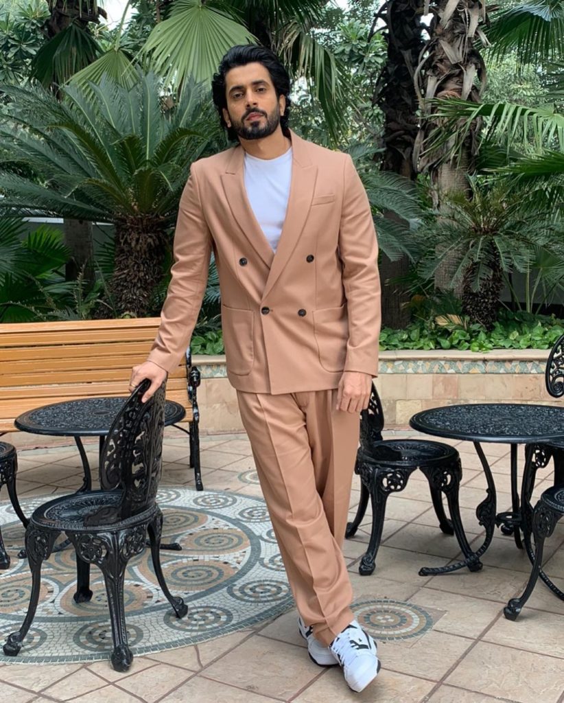 Sunny Singh Nijjar Wiki, Age, Girlfriend, Wife, Family, Biography ...