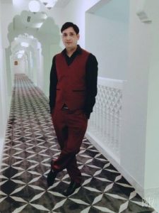 Suresh Albela Wiki, Height, Age, Wife, Children, Family, Biography ...