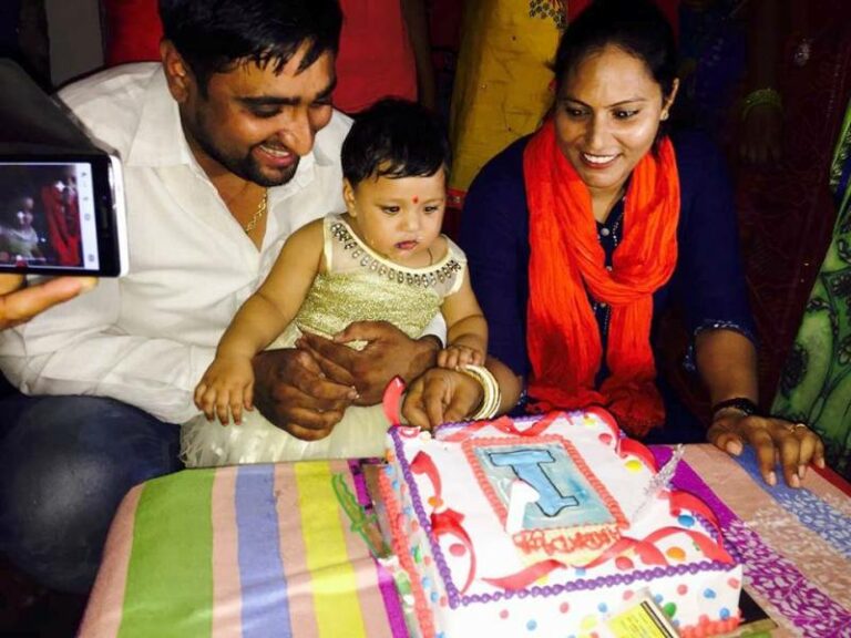 Manju Bala Wiki, Height, Age, Husband, Family, Biography & More - WikiBio