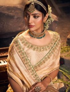 Akanksha Puri Wiki, Height, Age, Boyfriend, Family, Biography & More ...