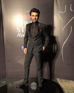 Farhan Saeed Wiki, Height, Age, Girlfriend, Wife, Family, Biography ...