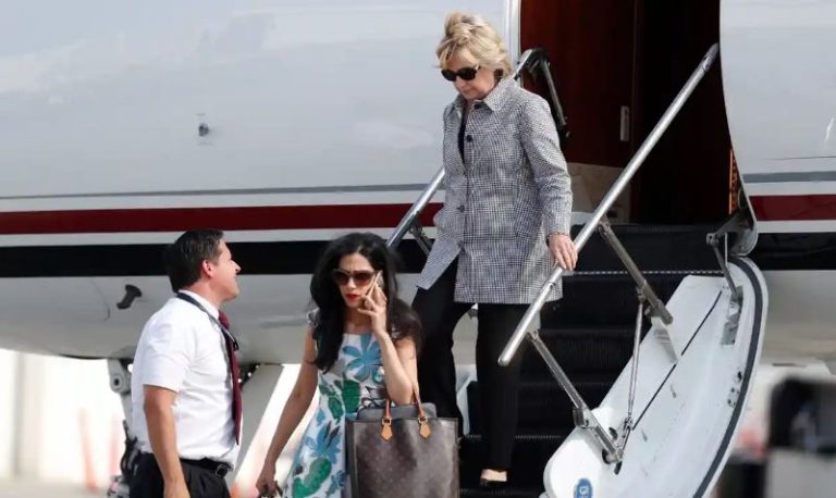 Huma Abedin Wiki, Age, Boyfriend, Husband, Family, Biography & More ...