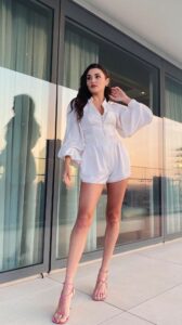 Hande Erçel Wiki, Height, Age, Boyfriend, Family, Biography & More ...